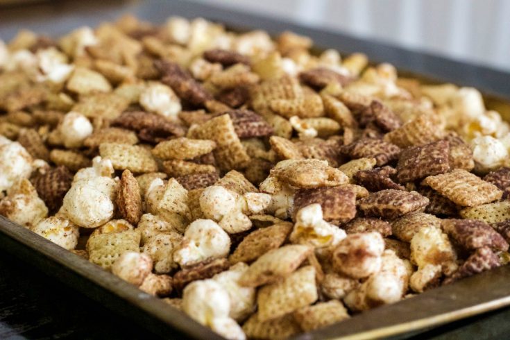 White Chocolate Snickerdoodle Chex Mix - The Latina Homemaker