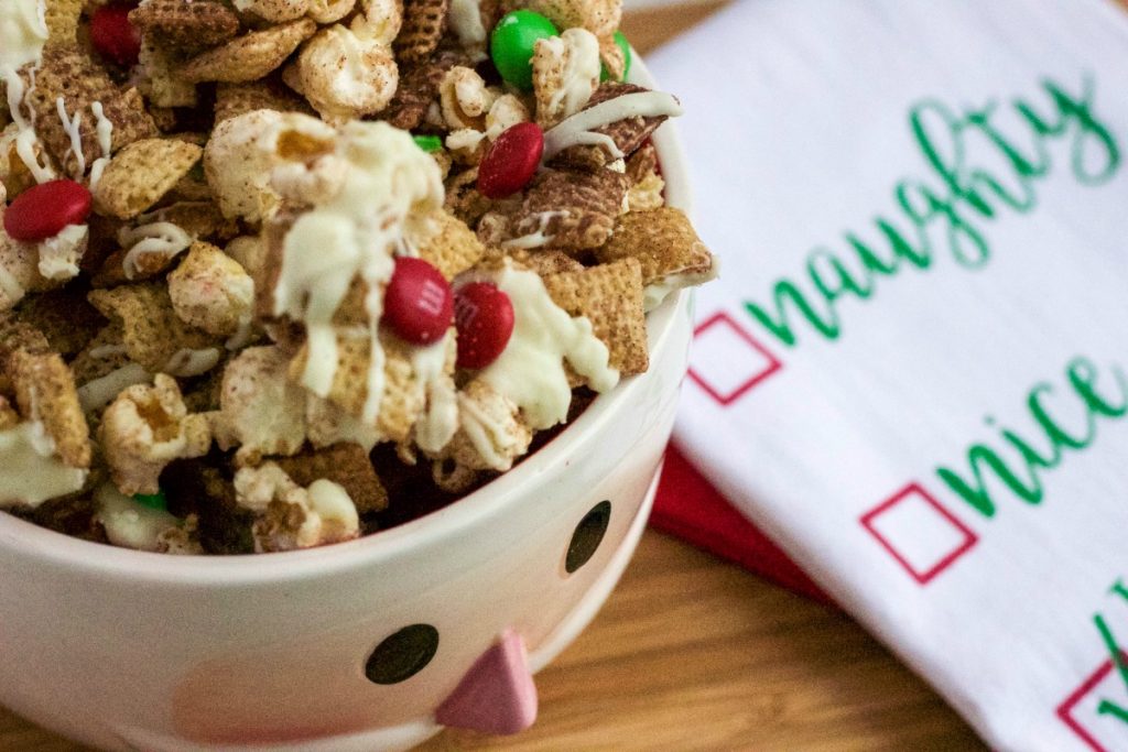 White Chocolate Snickerdoodle Chex Mix - The Latina Homemaker